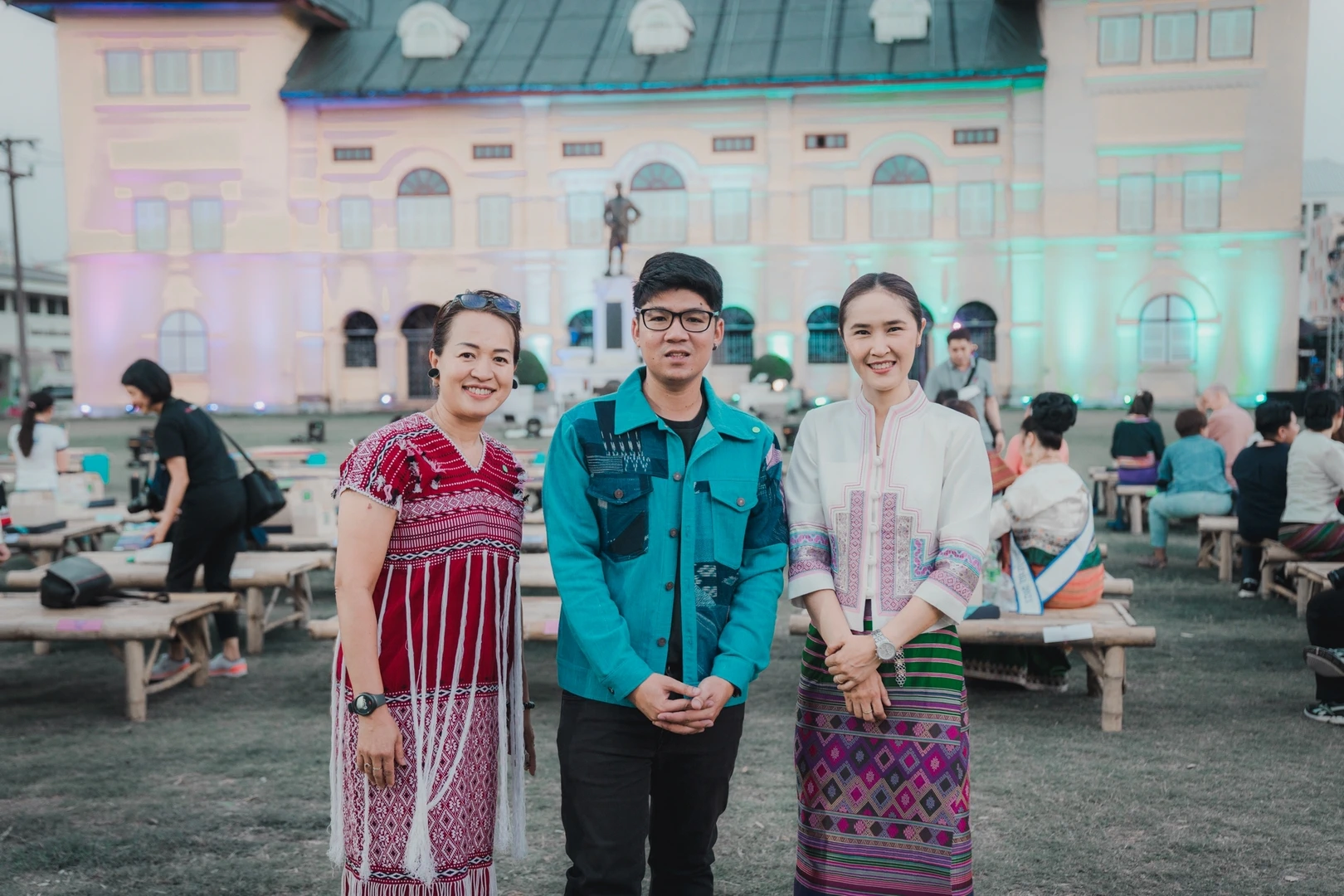 มหาวิทยาลัยราชภัฏเชียงราย ส่งเสริมการท่องเที่ยว ร่วมเปิดงานวิจิตร 5 ภาค @ เชียงราย “หลงแสงเวียง ...